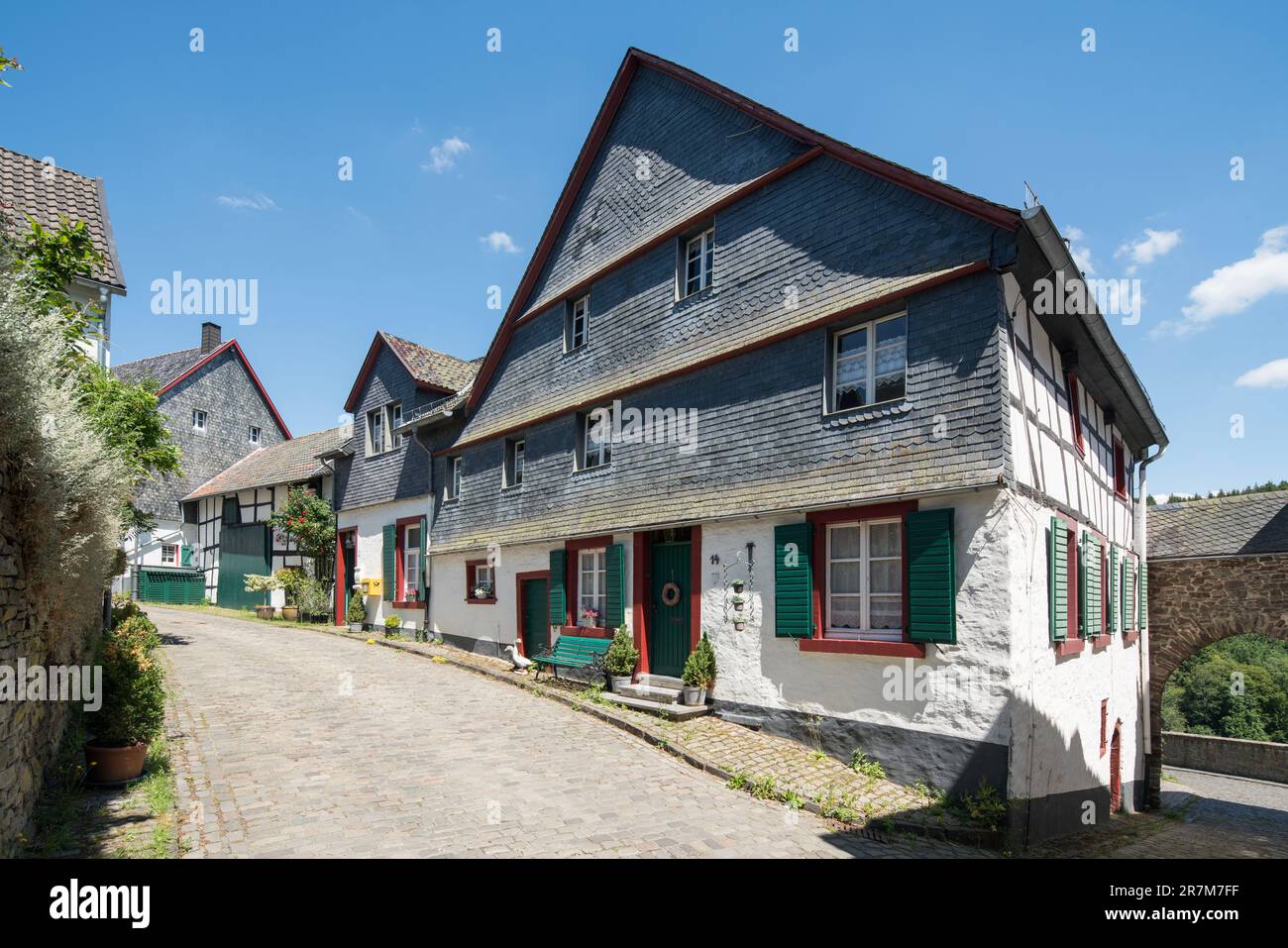 castle Reifferscheid in Hellenthal Eifel Stock Photo - Alamy