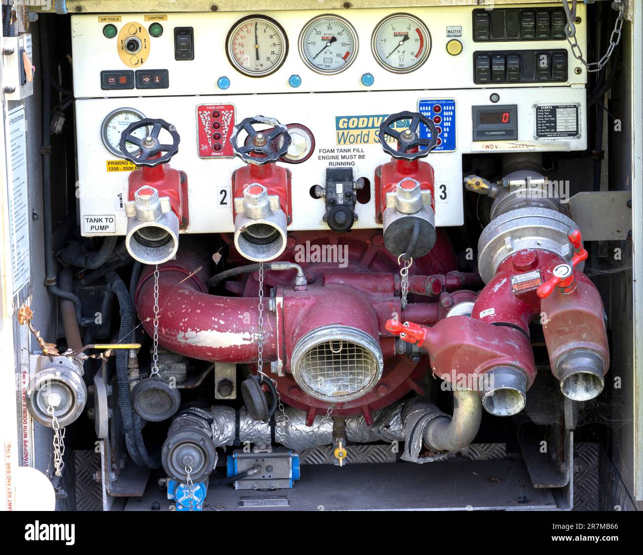Vintage fire engine hi-res stock photography and images - Alamy