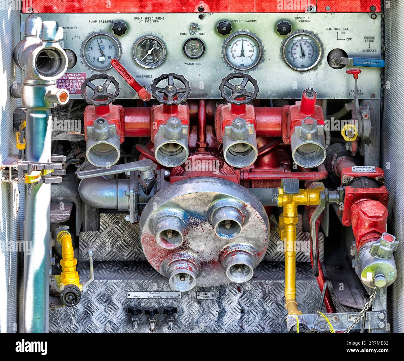 Vintage fire engine hi-res stock photography and images - Alamy