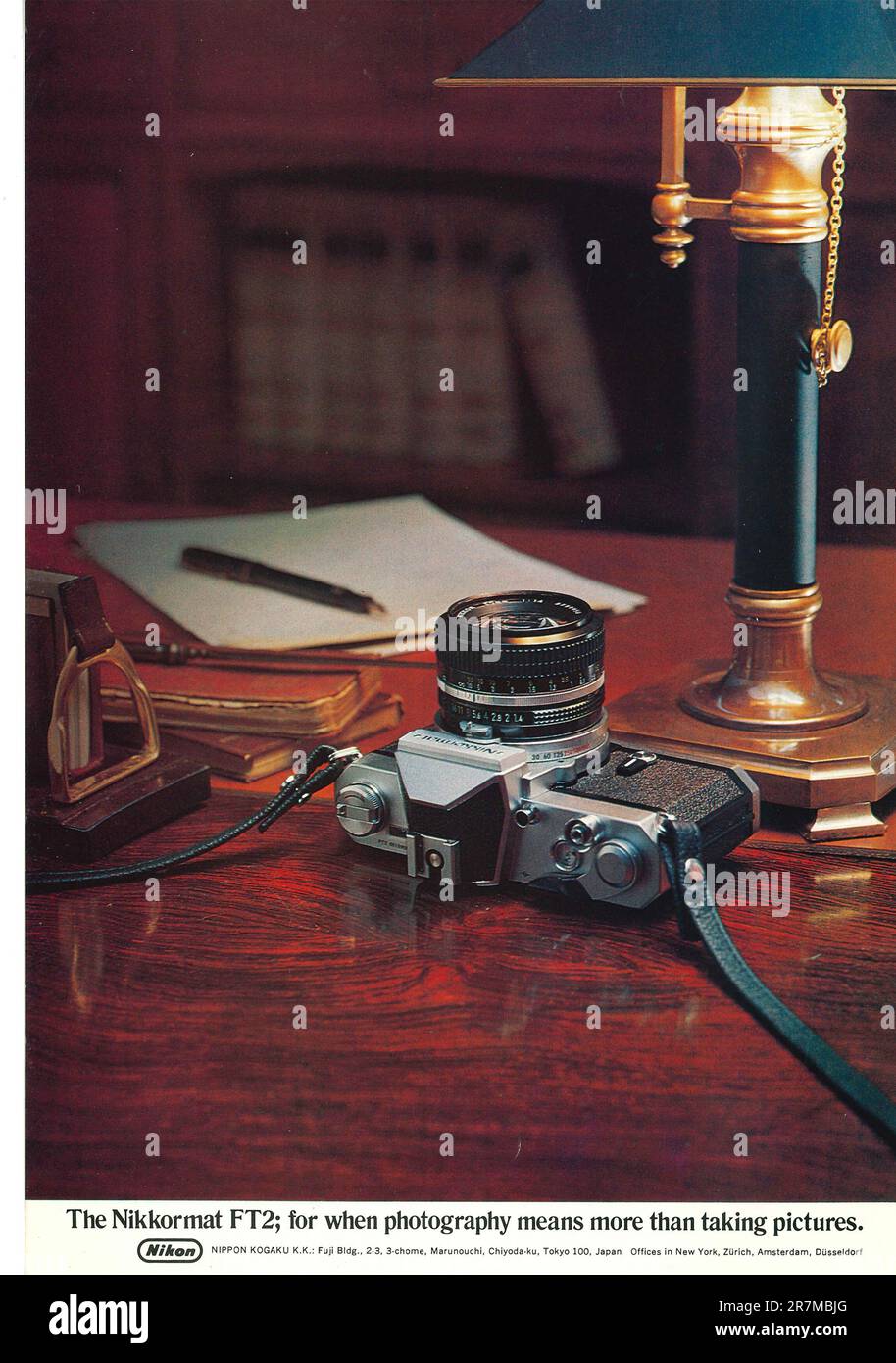 Nikon Nikkormat FT2 advert in a Natgeo magazine 1976 Stock Photo - Alamy