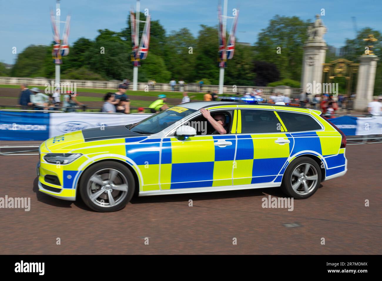 Police car security support for the RideLondon UCI Women's WorldTour ...
