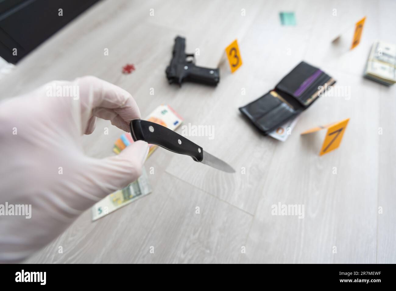Finding crime scene evidence hi-res stock photography and images - Alamy