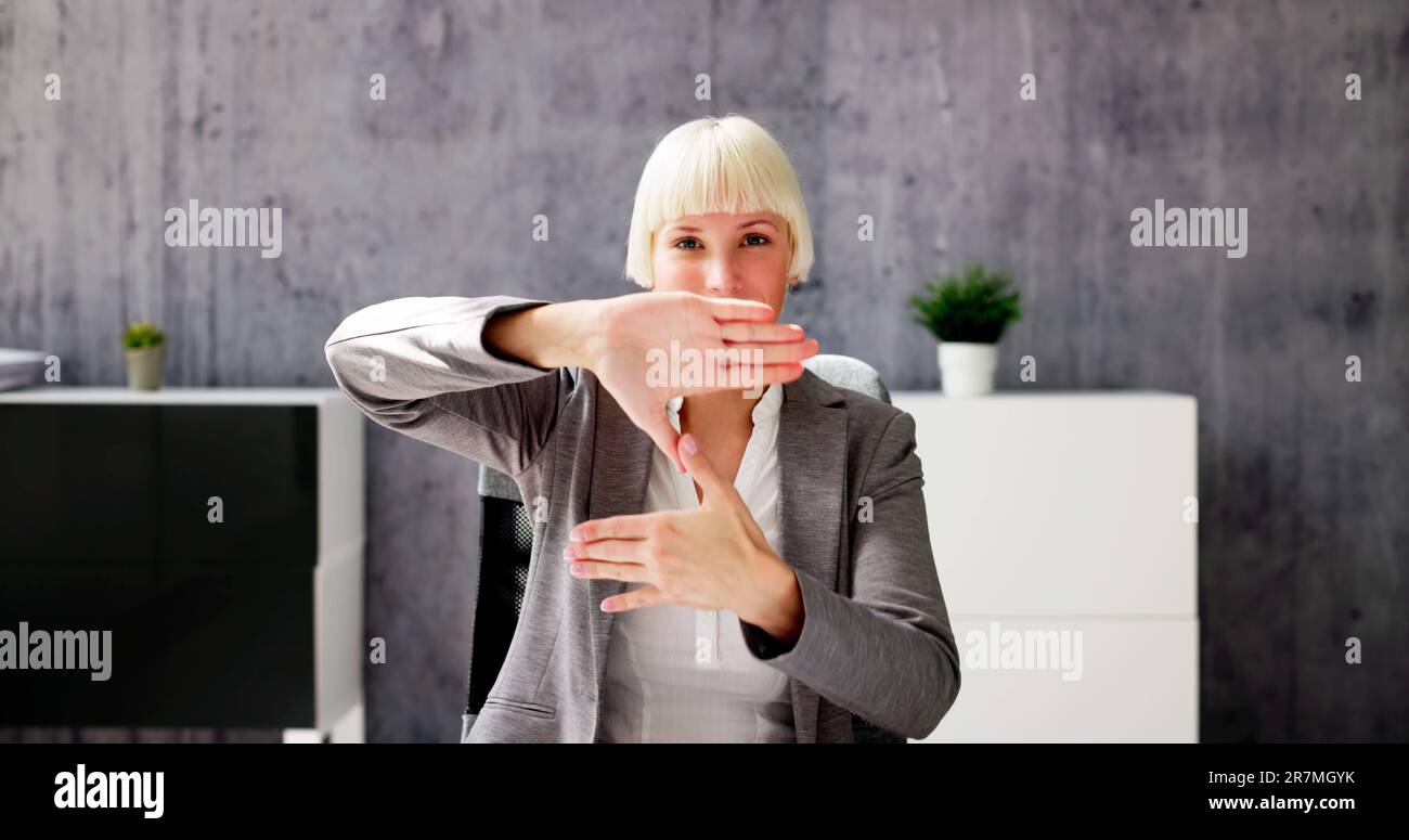 Online Meeting On Computer Using Sign Language Stock Photo - Alamy
