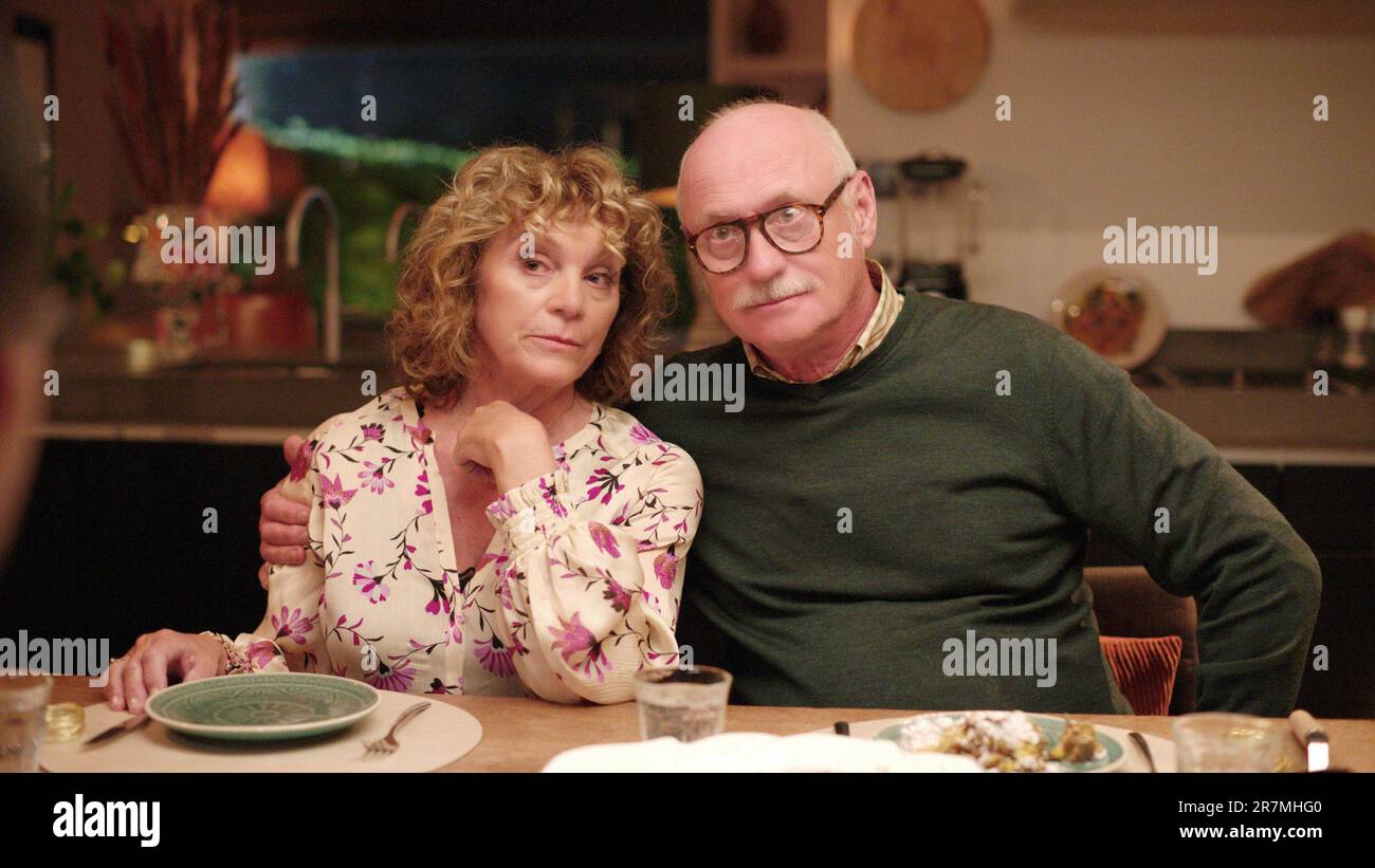 THE WONDER WEEKS, (aka OEI, IK GROEI!), from left: Henrietta Tol, Arjan ...