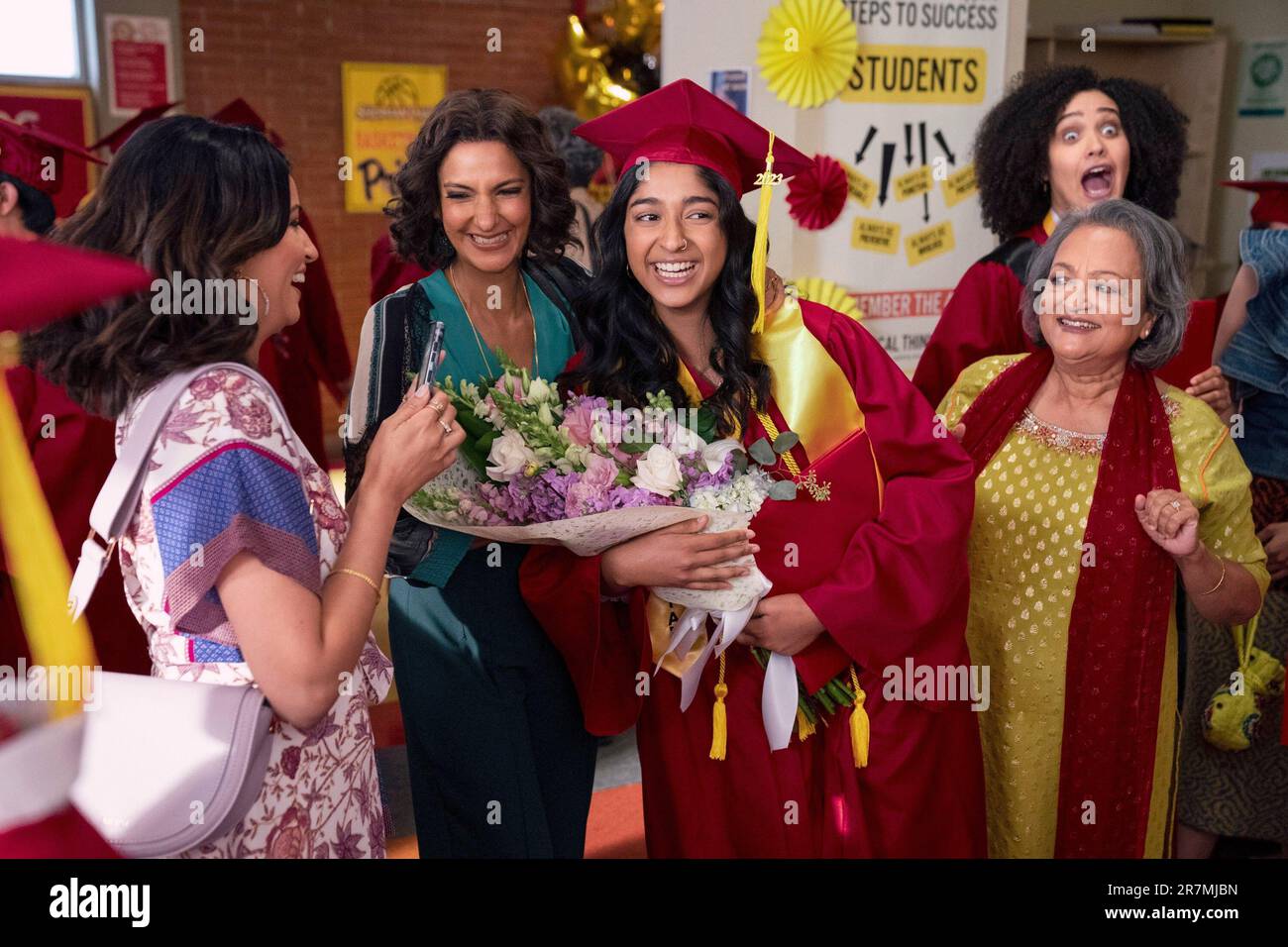 NEVER HAVE I EVER, from left: Richa Moorjani, Poorna Jagannathan ...