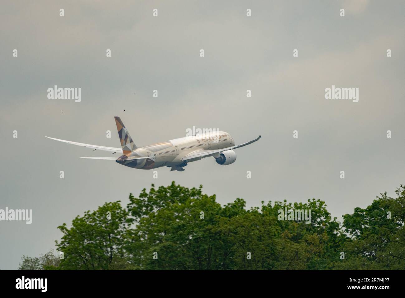 Zurich, Switzerland, May 2, 2023 Etihad Airways Boeing 787 Dreamliner ...