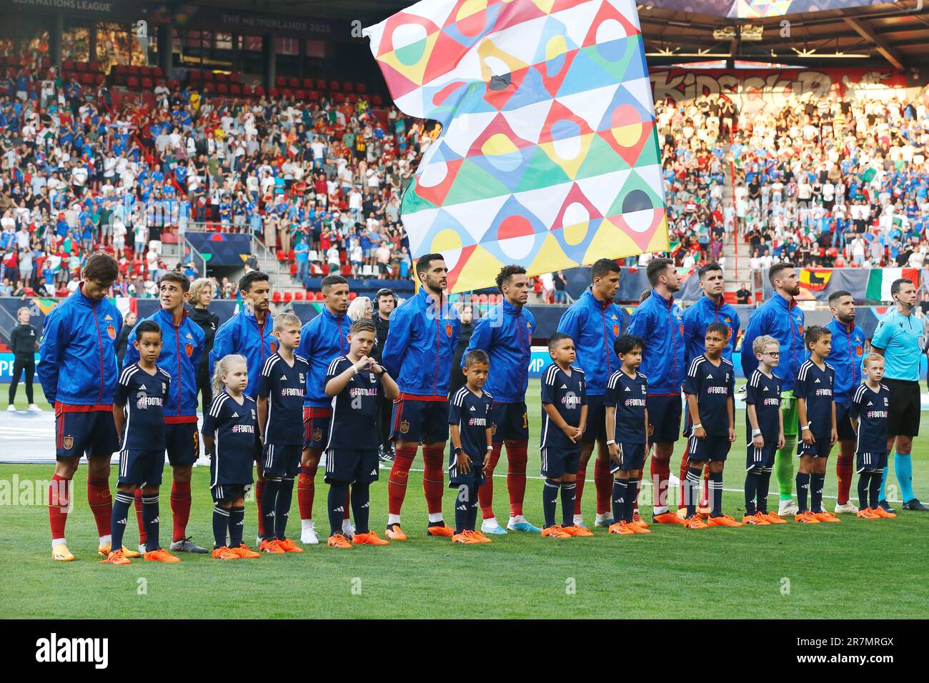 Spain team group line up esp hi-res stock photography and images - Alamy