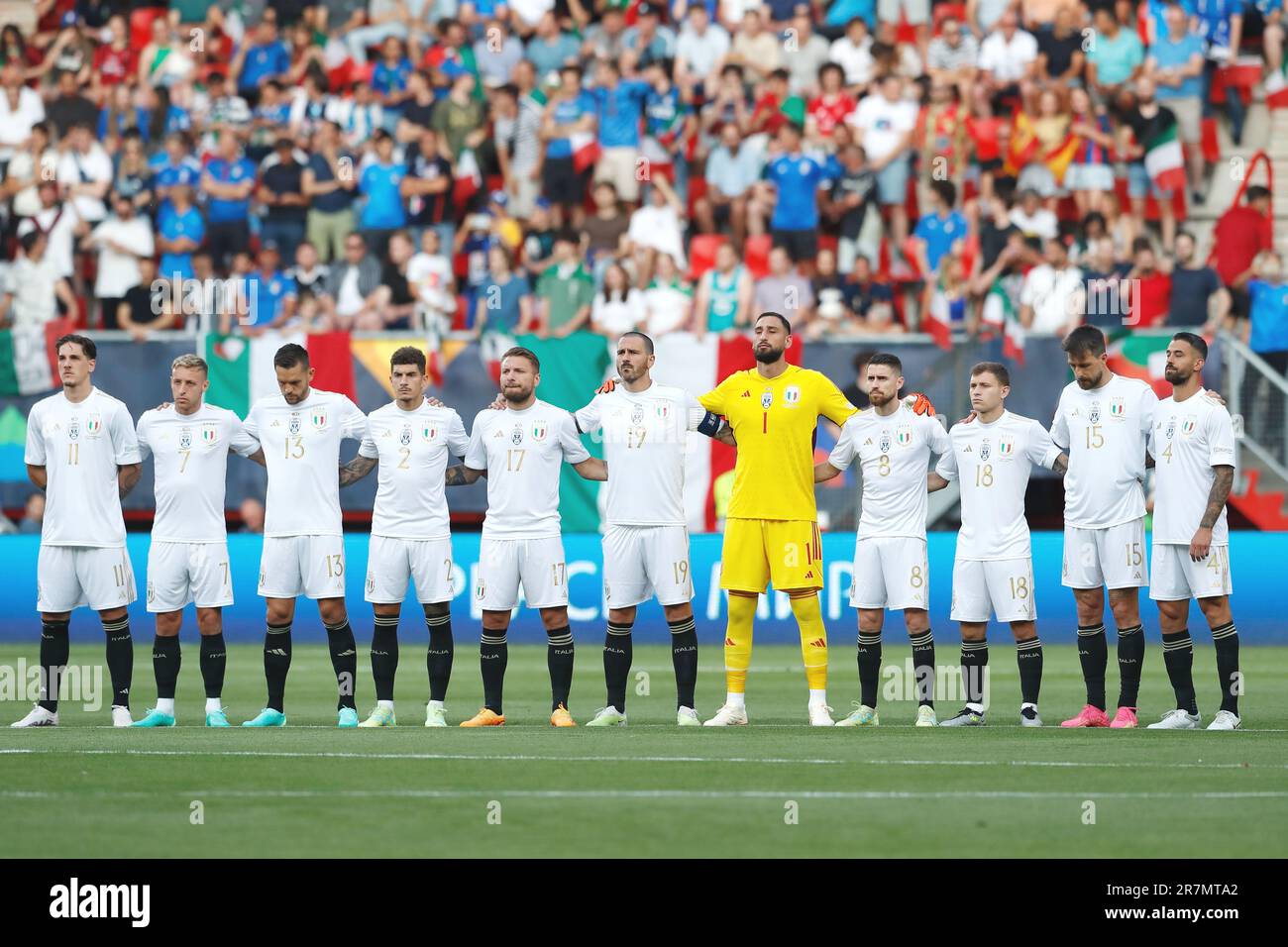 Italy team group line hi-res stock photography and images - Alamy