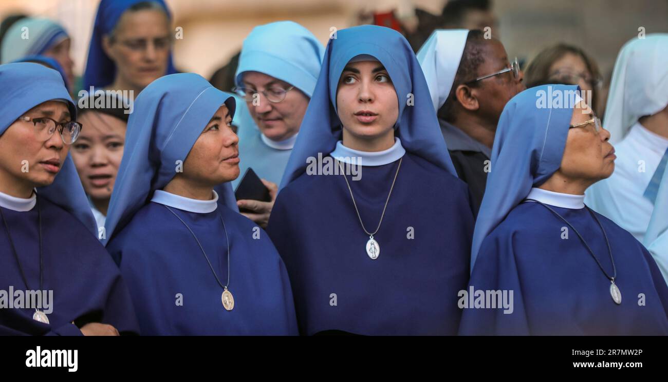 The Sisters of the Temple (whose full title is SISTERS OF THE FINDING ...