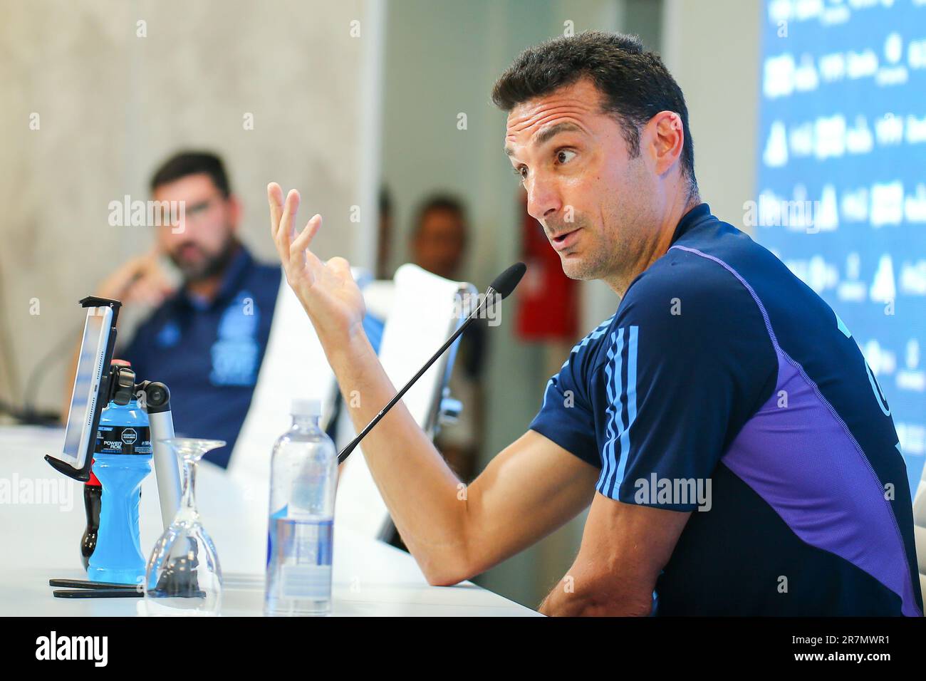 Scalonis leadership hi-res stock photography and images - Alamy