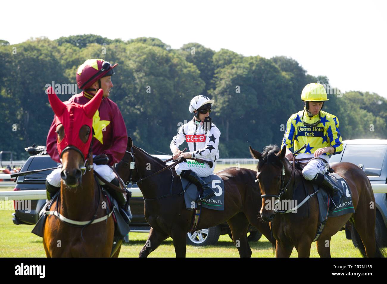 Horse race heat wave hi-res stock photography and images - Alamy