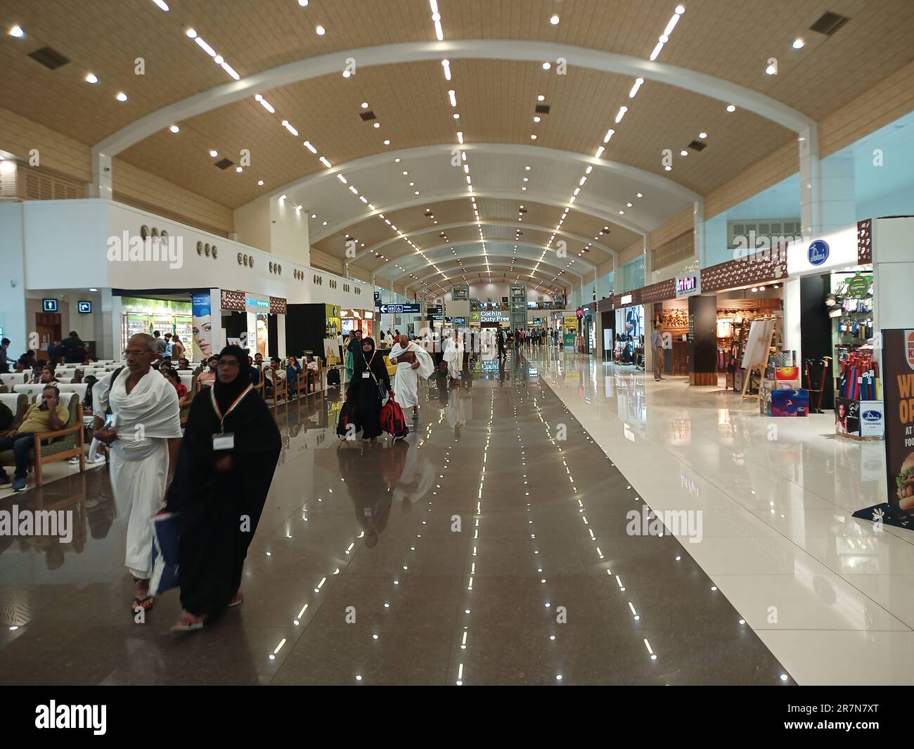 cochin international airport interior,kochi airport,nedumbassery cial ...