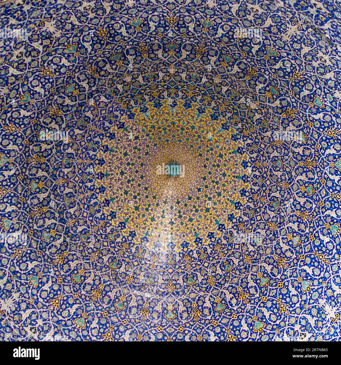 Masjid geometry pattern for background hi-res stock photography and ...