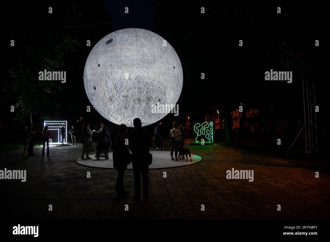 An impressive light installation called "Touch the Moon" was installed ...