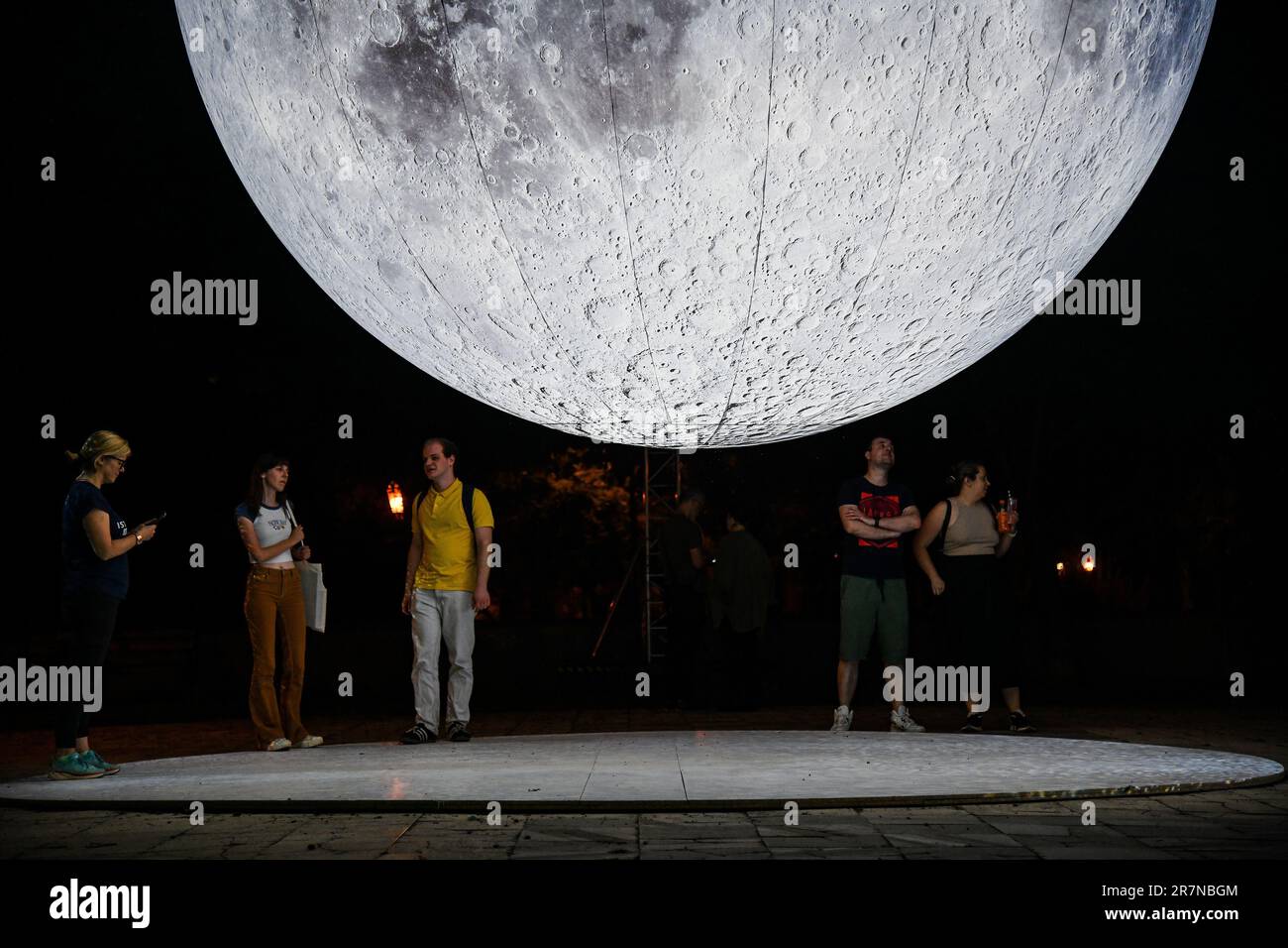 An impressive light installation called "Touch the Moon" was installed ...