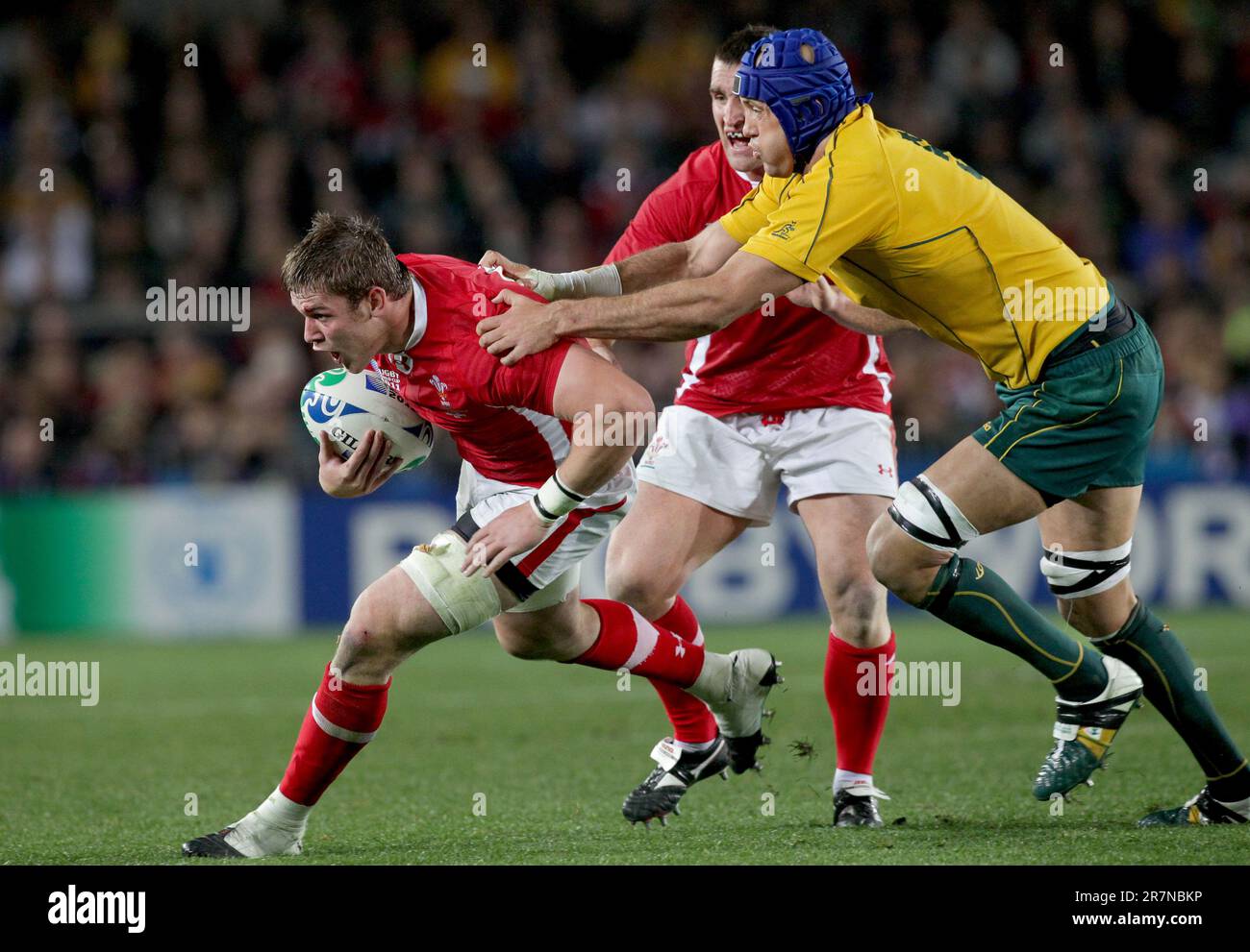 Welsh rugby player hi-res stock photography and images - Alamy