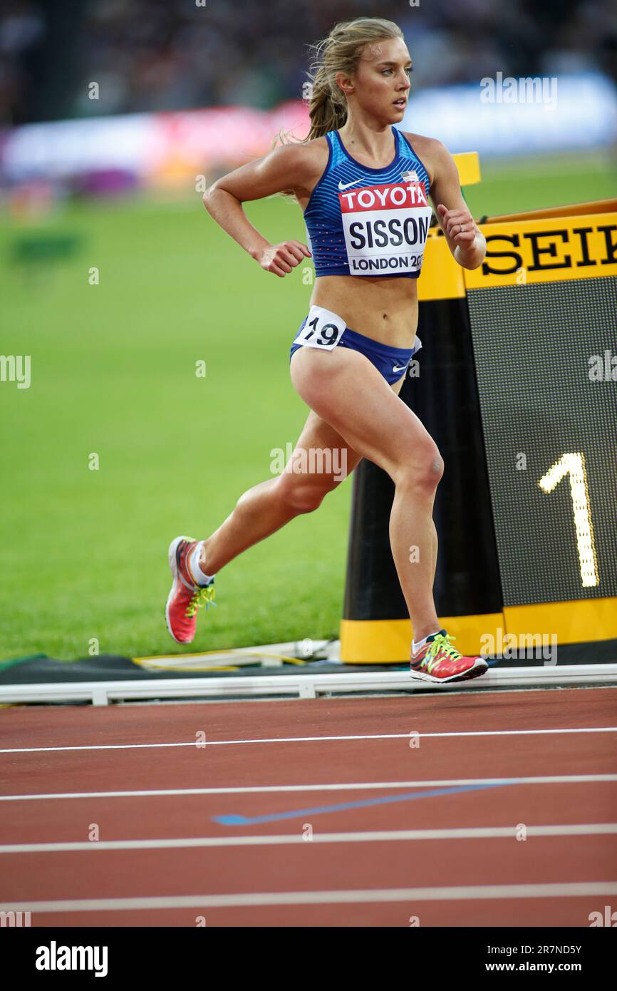 Emily Sisson participating in the 10.000m final at the World Athletics ...