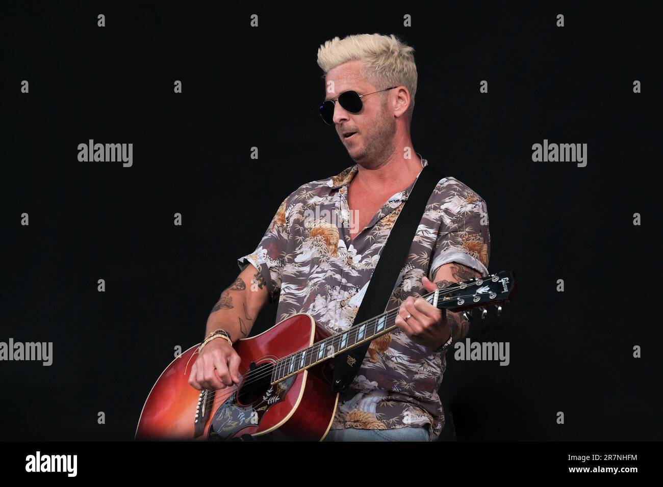 Onerepublic lead singer ryan tedder hi-res stock photography and images ...