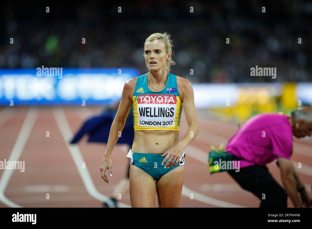 Eloise Wellings participating in the 10.000m final at the World ...