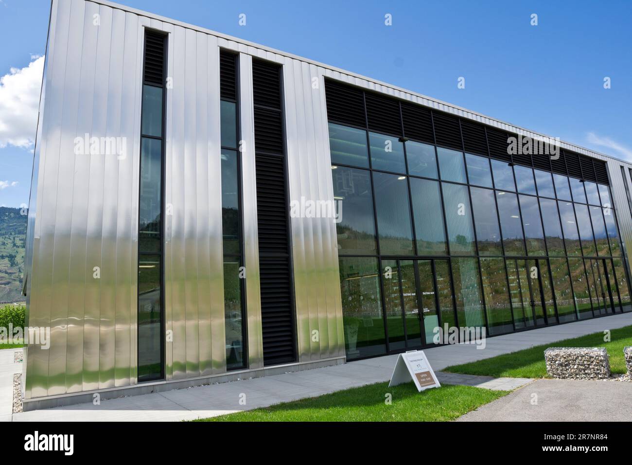 Rainmaker winery hi-res stock photography and images - Alamy