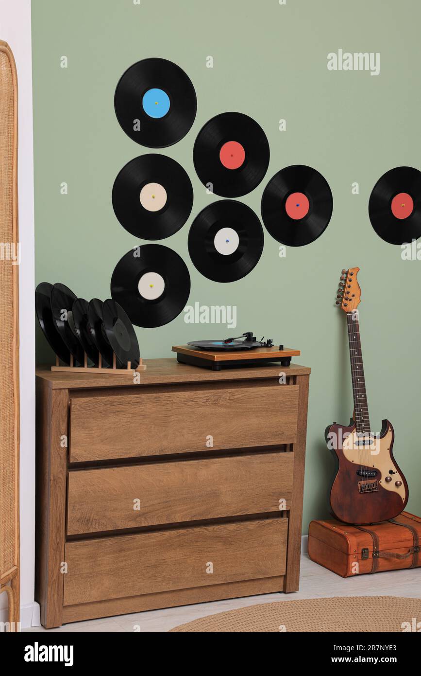 Phonograph interior hi-res stock photography and images - Alamy