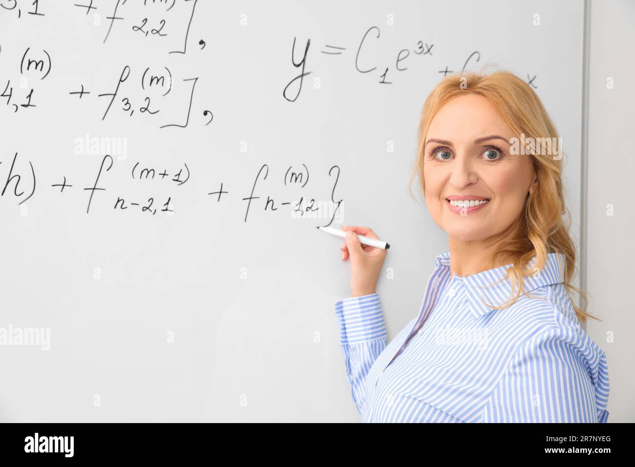 Whiteboard math hi-res stock photography and images - Alamy