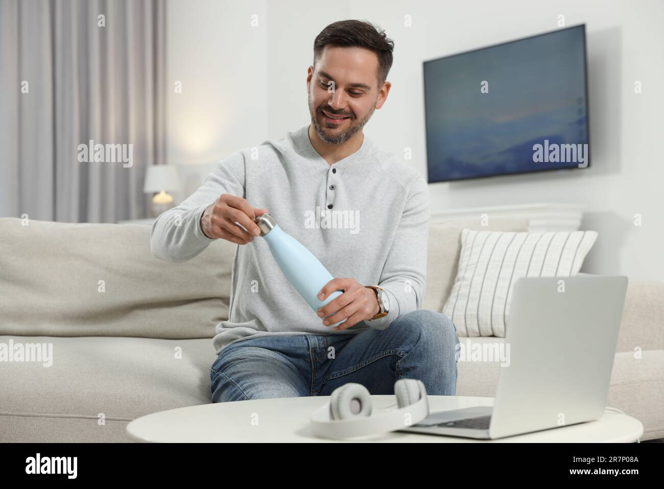 Opening thermos hi-res stock photography and images - Alamy