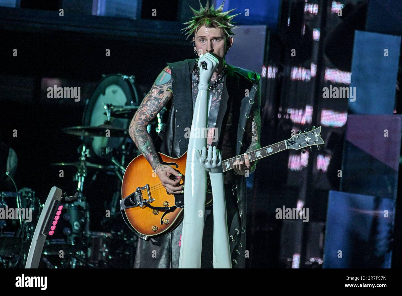 Machine gun kelly performing on stage hi-res stock photography and ...