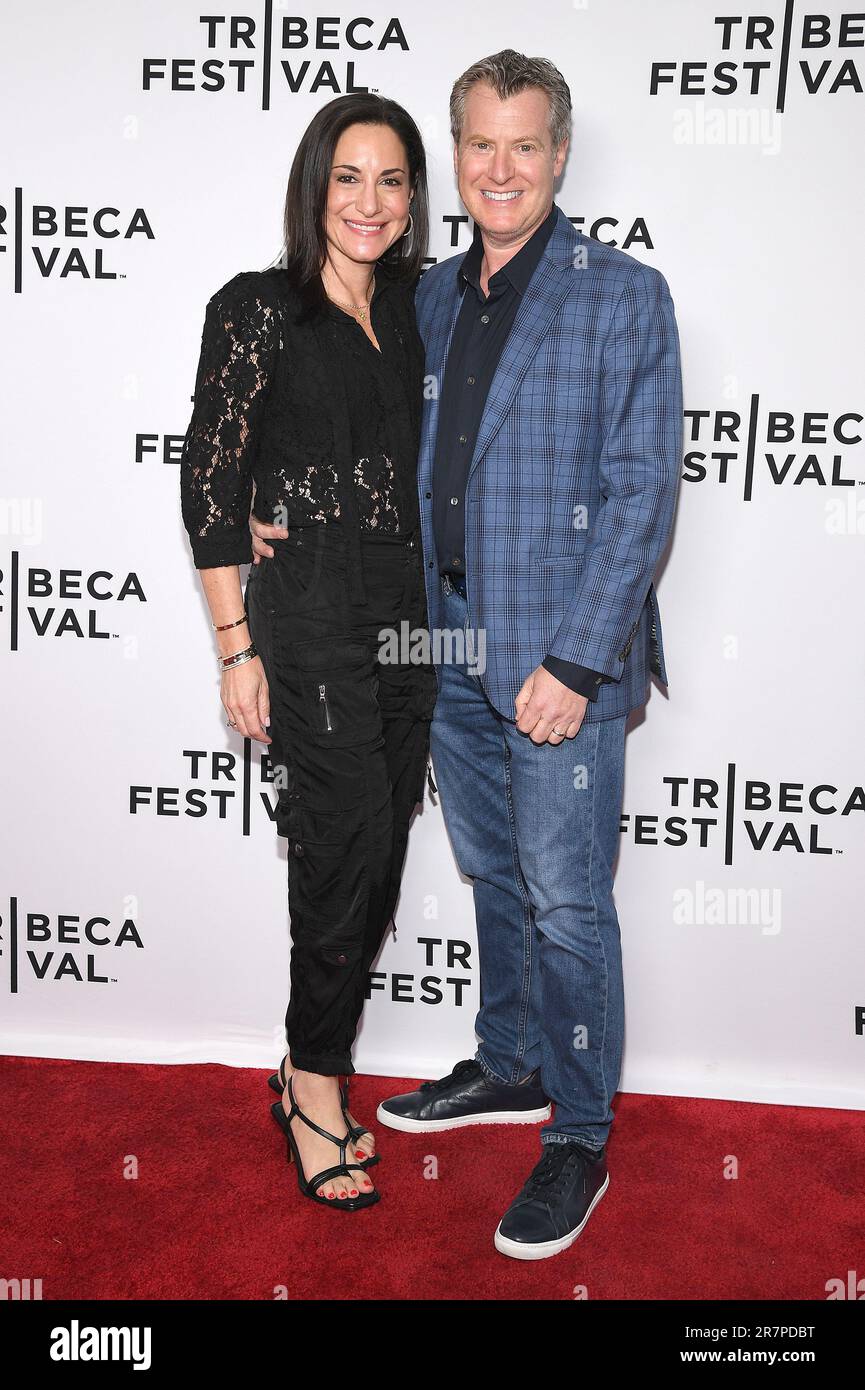 New York, USA. 16th June, 2023. (L-R) Carrie Elenowitz and Mark ...