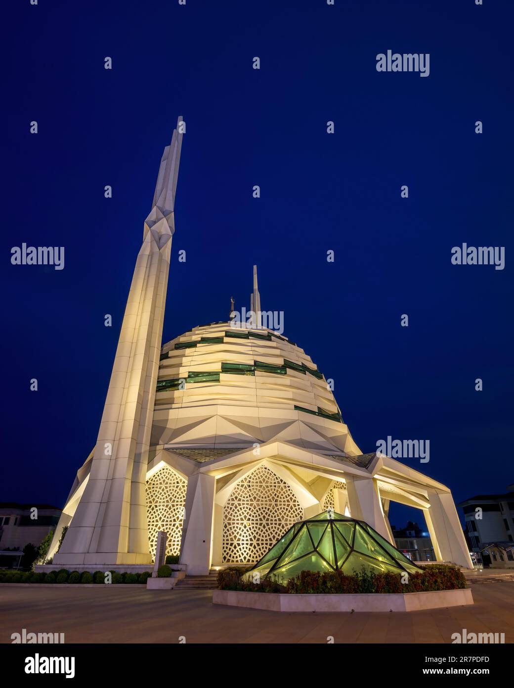 Night shot of Mosque of the Faculty of Theology, Marmara University, a ...