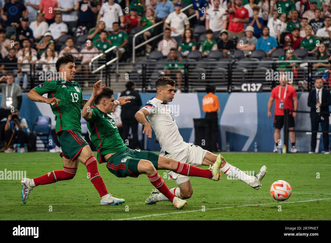 USA forward Christian Pulisic (10) scores his second goal against ...