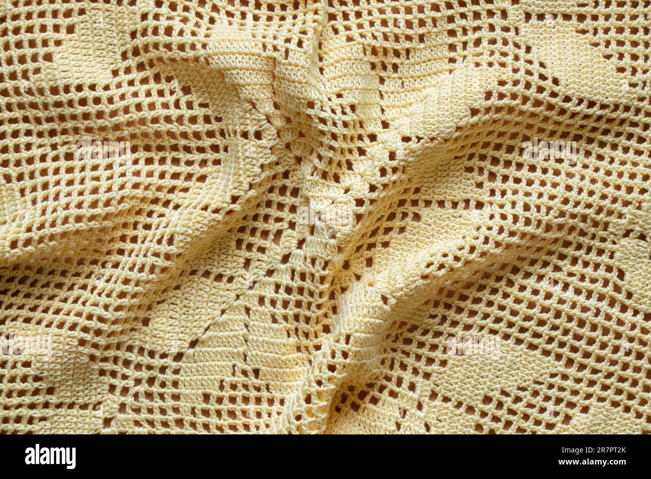Yellow crochet doily hi-res stock photography and images - Alamy