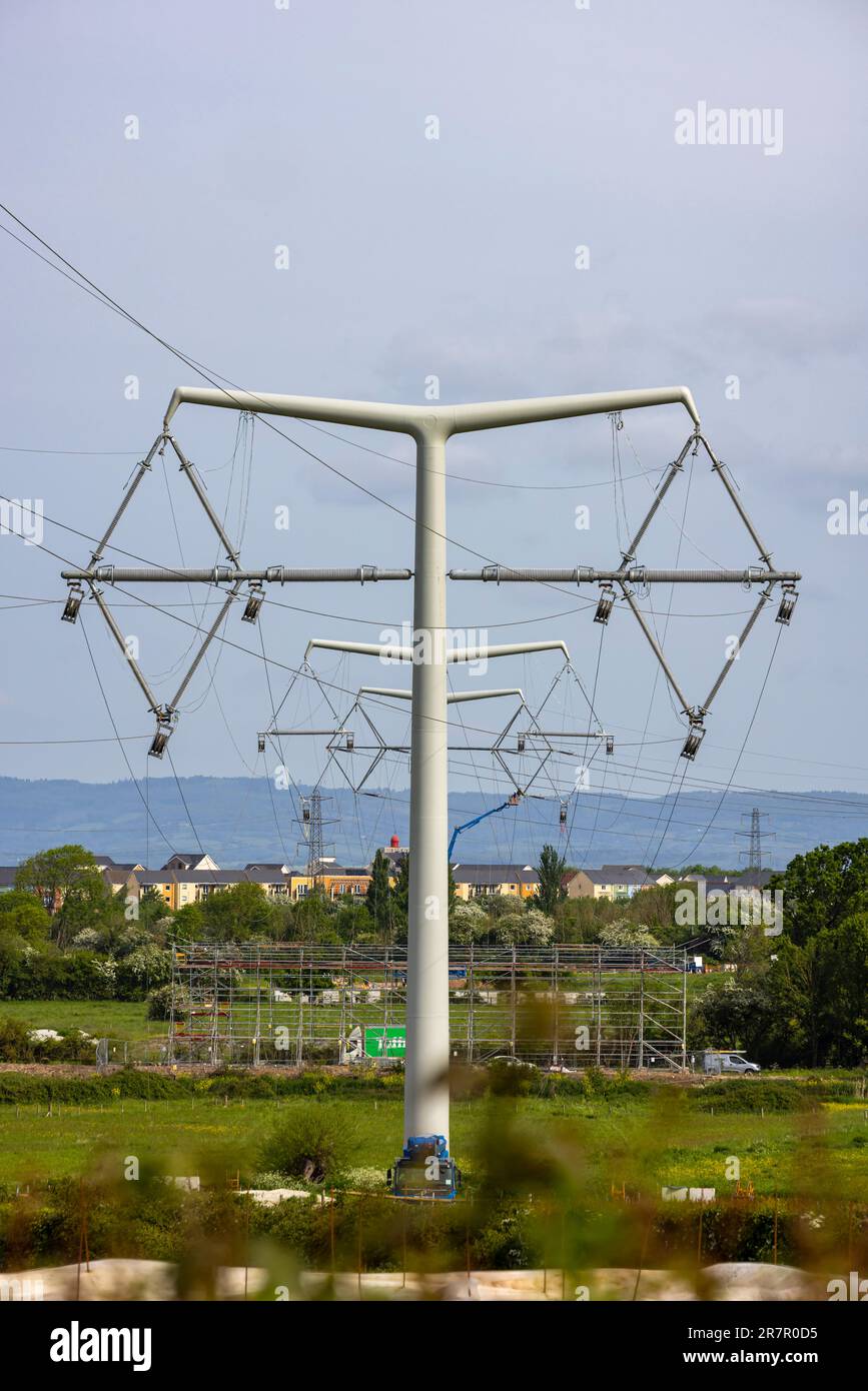 Blocks on pylons hi-res stock photography and images - Alamy