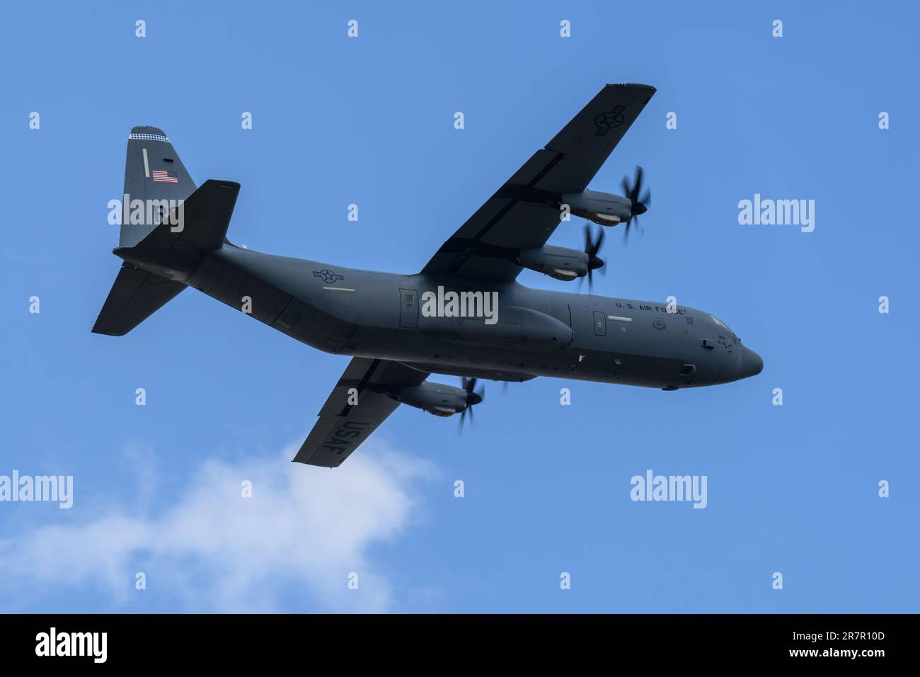 US Air Force C-130 Hercules aircraft in flight Stock Photo - Alamy