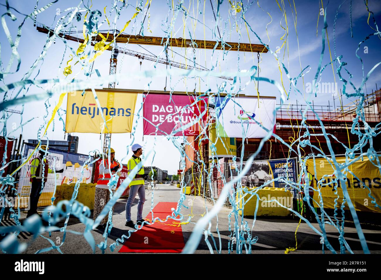 Spatial construction hi-res stock photography and images - Alamy