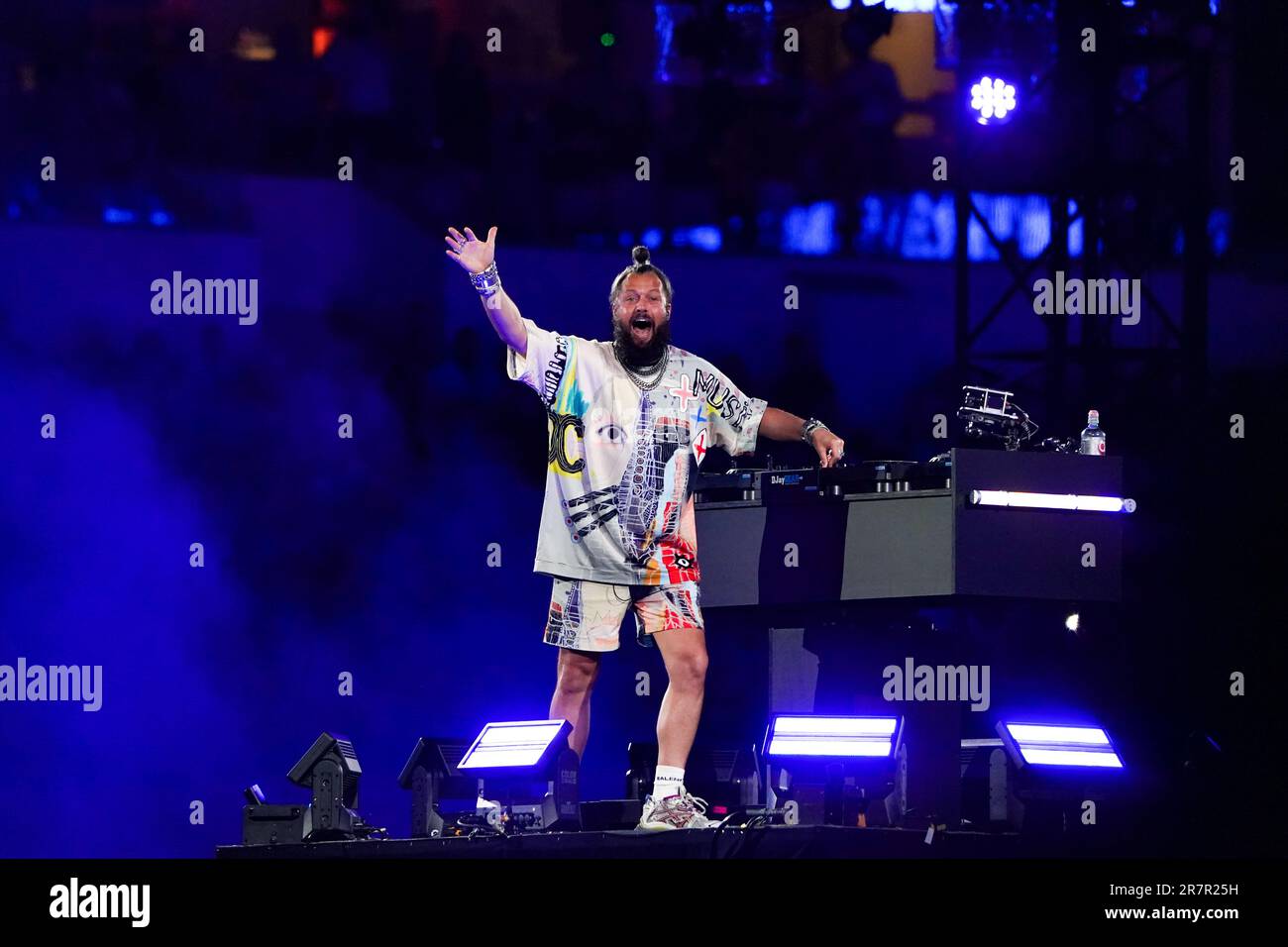 EINDHOVEN, NEDERLAND - 16 JUNI - DJ La Fuente tijdens de aftrap van ...