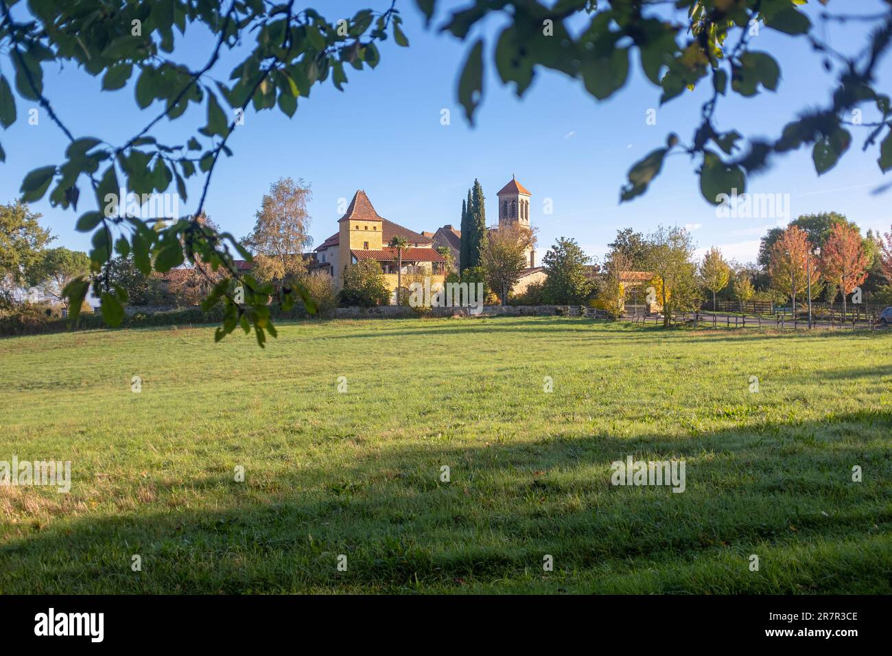 Village de mirabel hi-res stock photography and images - Alamy