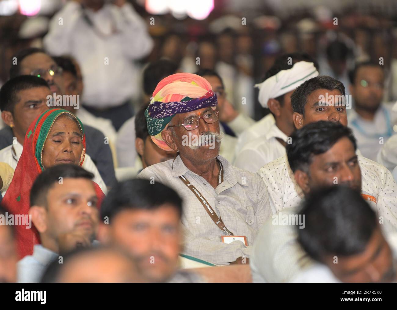 Indian rupees crore hi-res stock photography and images - Alamy