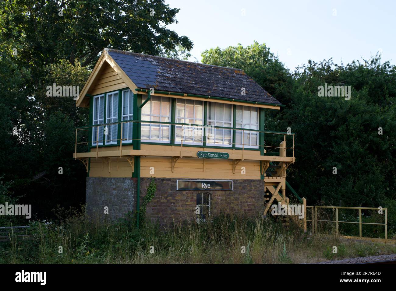 Rye signal box hi-res stock photography and images - Alamy