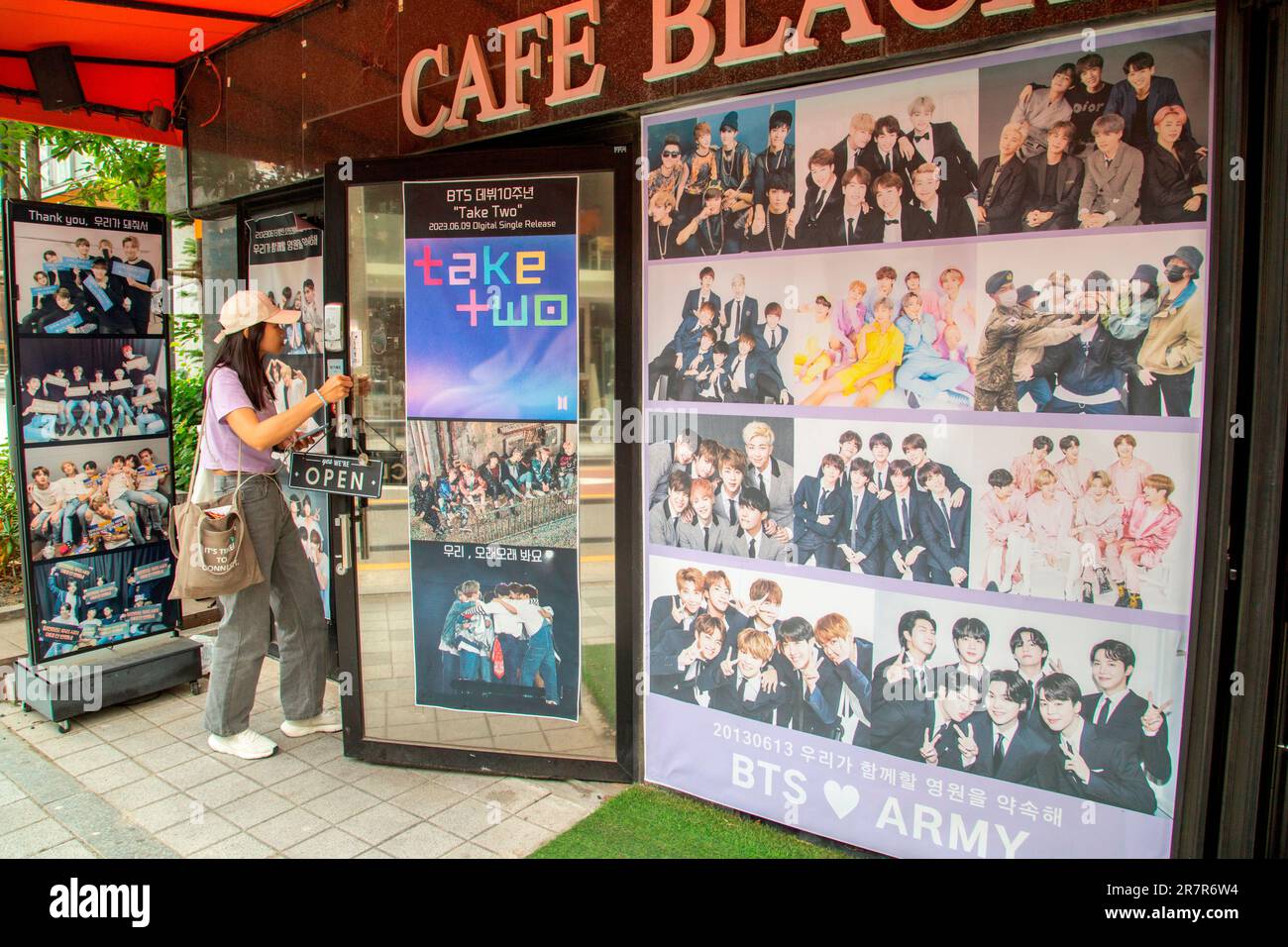BTS' 10th Anniversary Festa, June 15, 2023 : A cafe decorated to ...