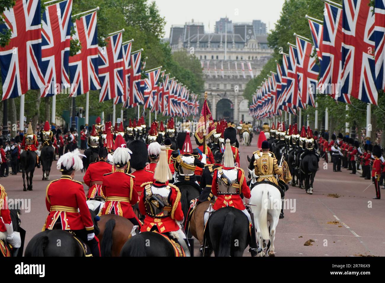 The Royal procession make its way down the Mall to take part in the ...