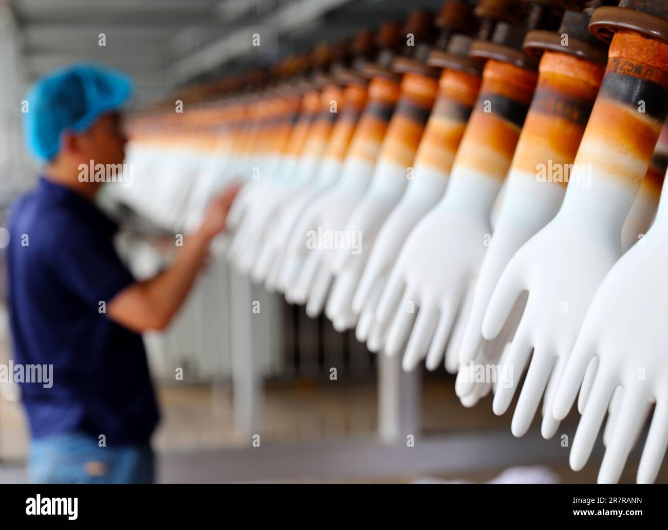 Hand models hi-res stock photography and images - Alamy