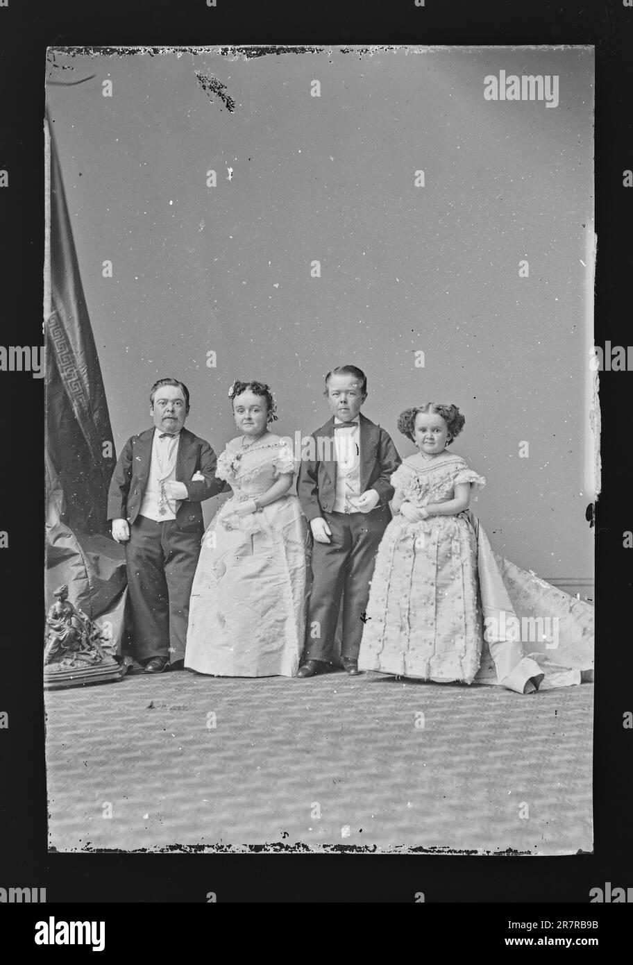 Strattons, G.W.M. Nutt, and Minnie Warren c. 1860-1870 Stock Photo - Alamy