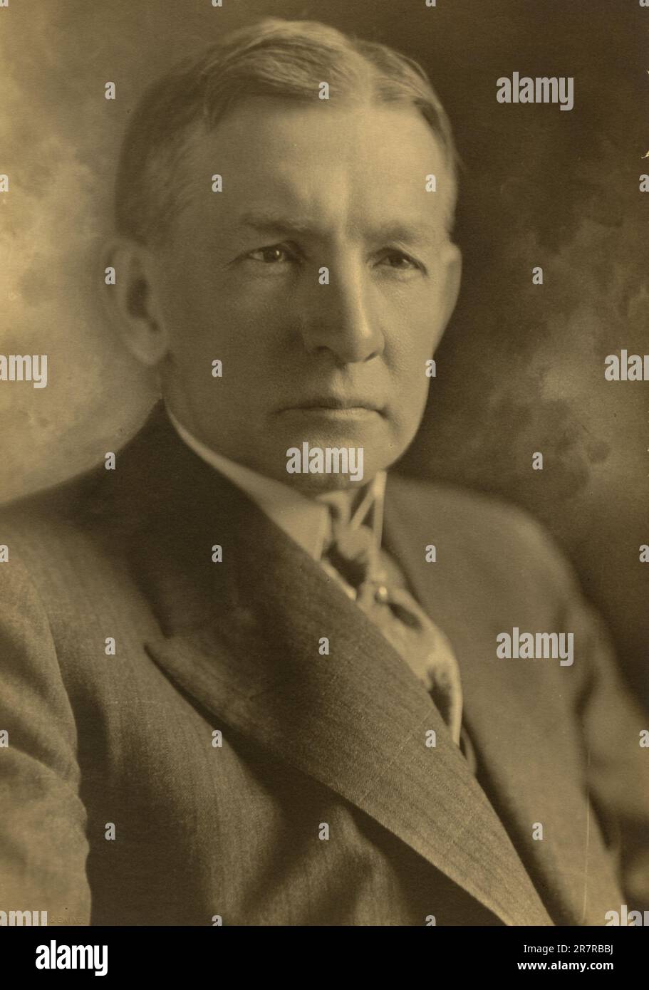 Charles Dawes's Instagram, Twitter & Facebook on IDCrawl