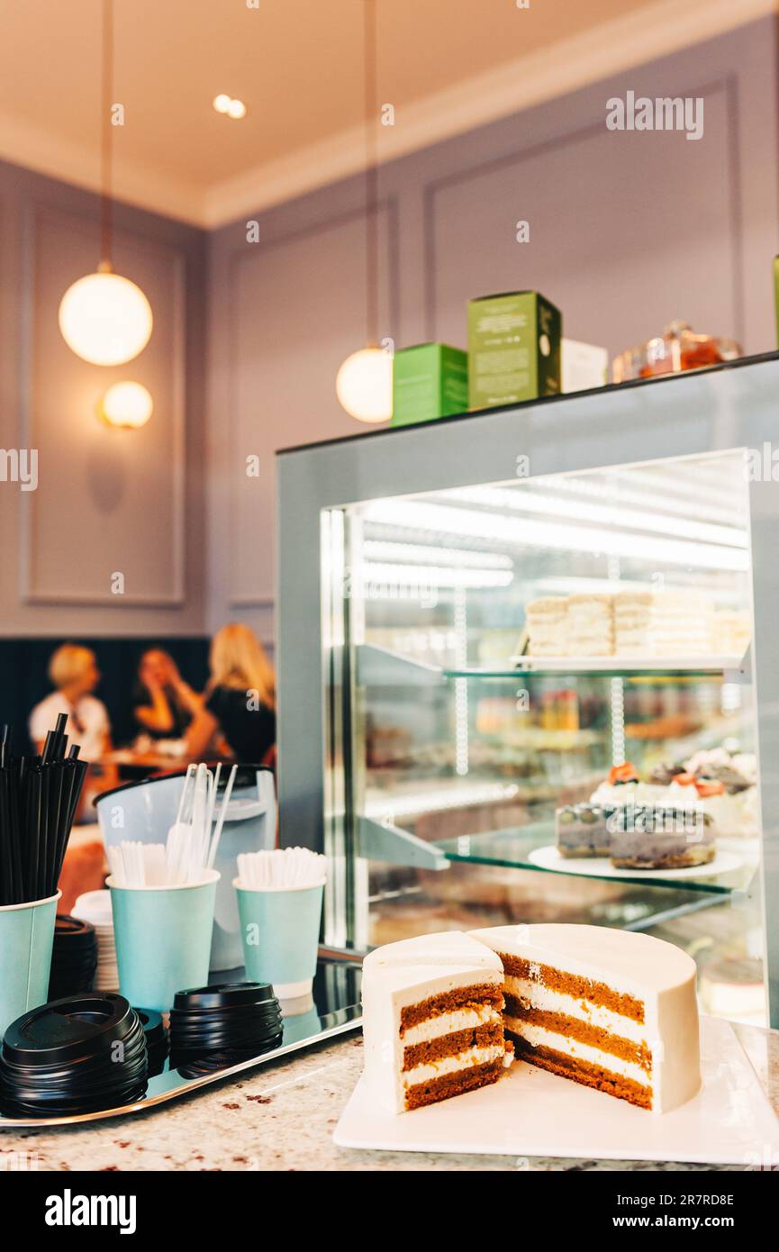 Bakery interior view hi-res stock photography and images - Alamy