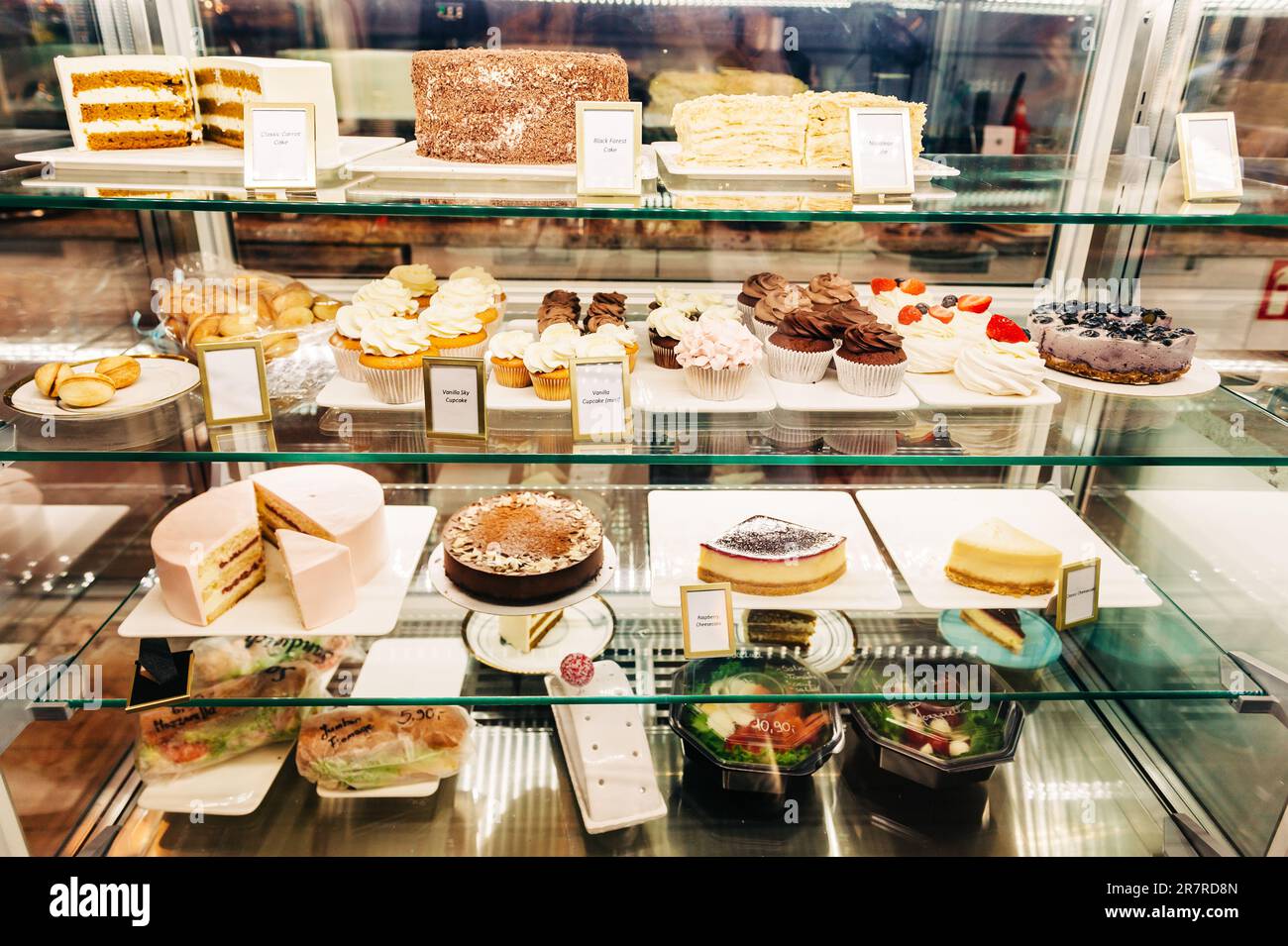 Sandwich shop counter hi-res stock photography and images - Alamy