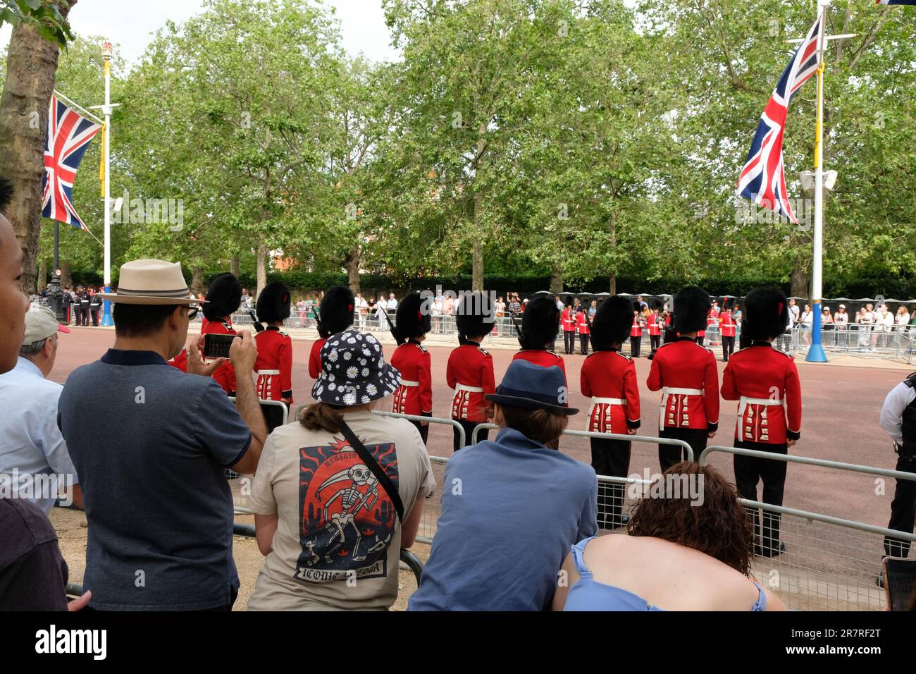 London, United Kingdom. 17th June, 2023. People gather to watch the ...