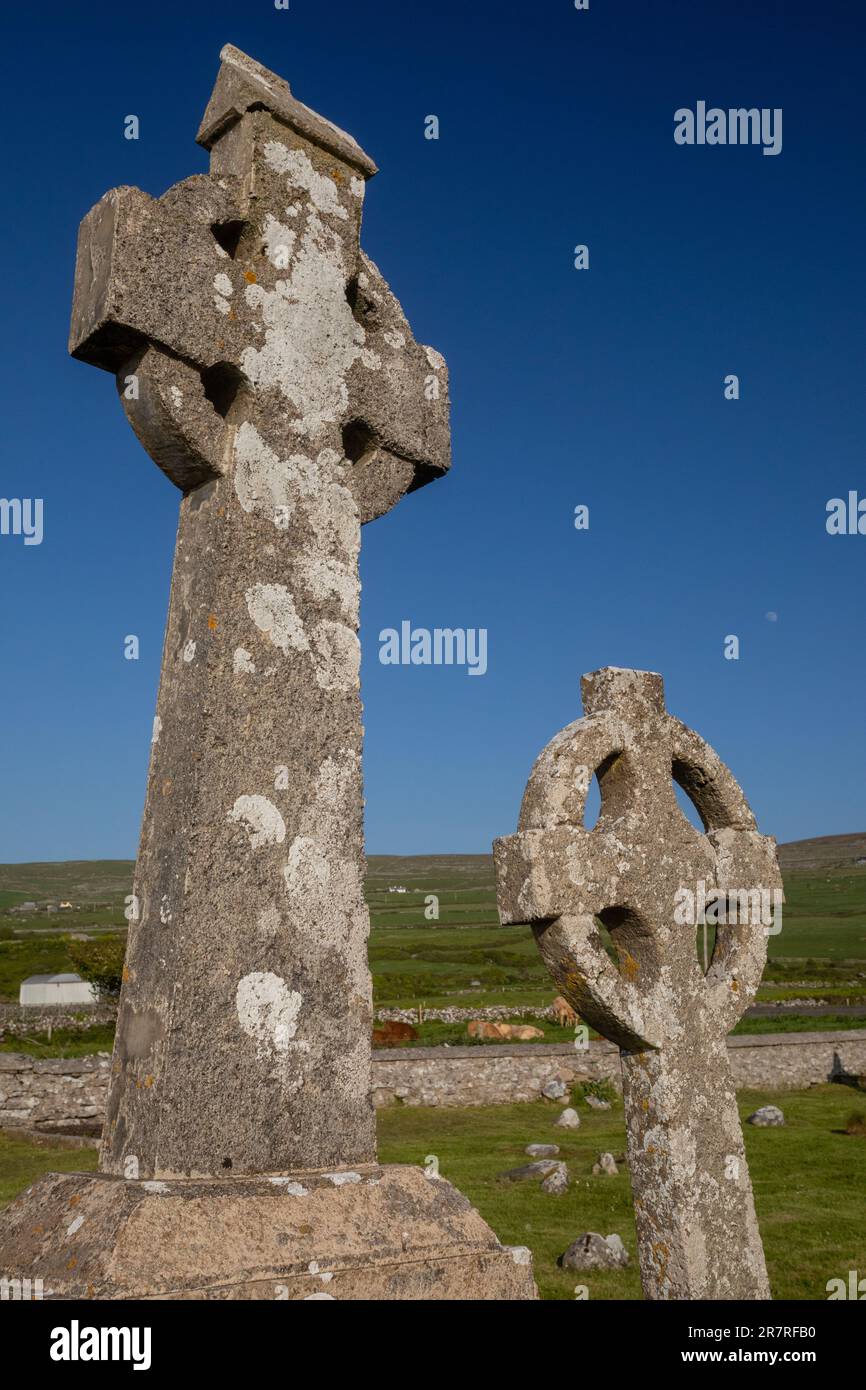 Ireland gravestones hi-res stock photography and images - Alamy