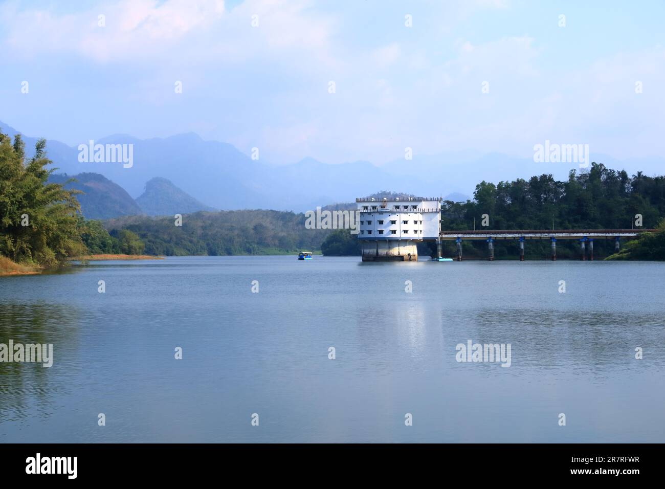 View to the reservoir in front of the peruvannamuzhi (peruvannamoozhi ...
