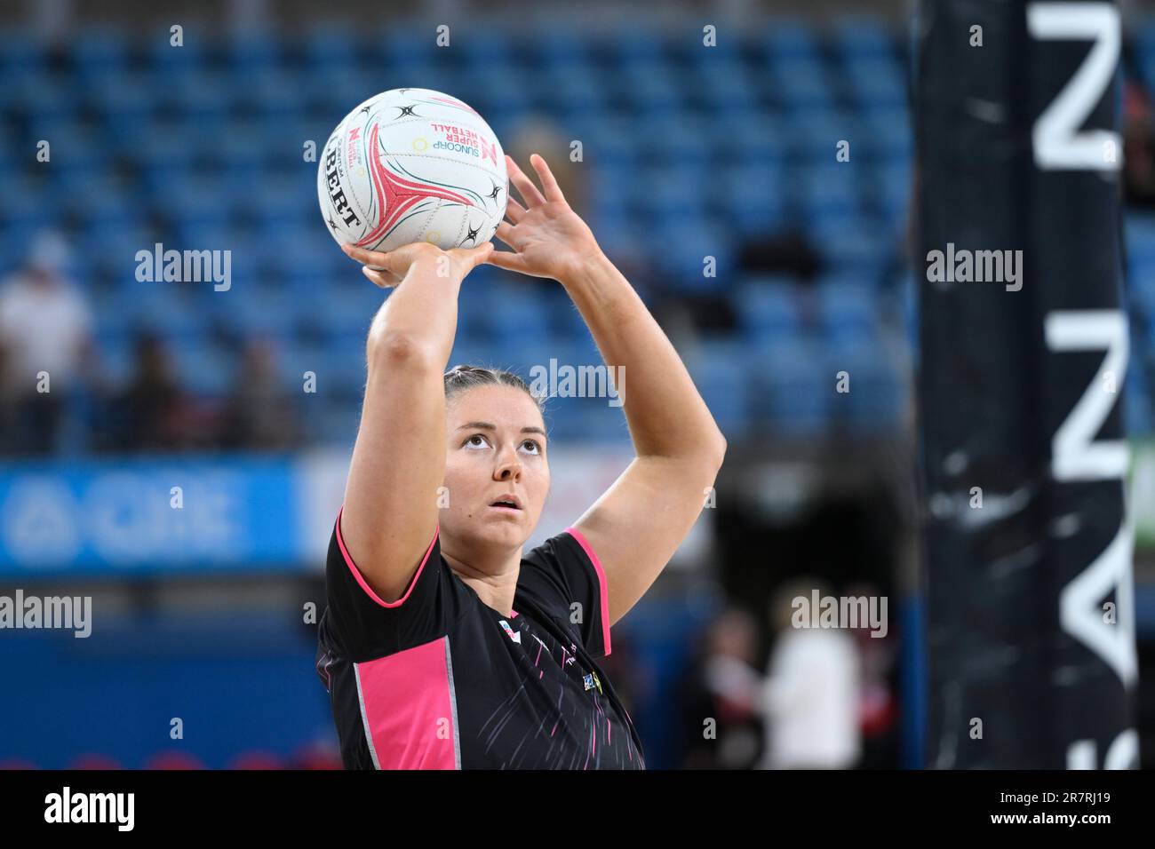 Super netball rondoni thunderbirds immagini e fotografie stock ad alta ...